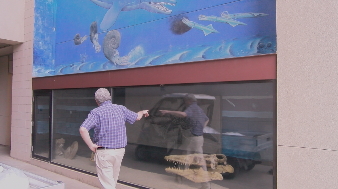 Taking an inside look at the murals at the Fresno State’s Science 2 ...